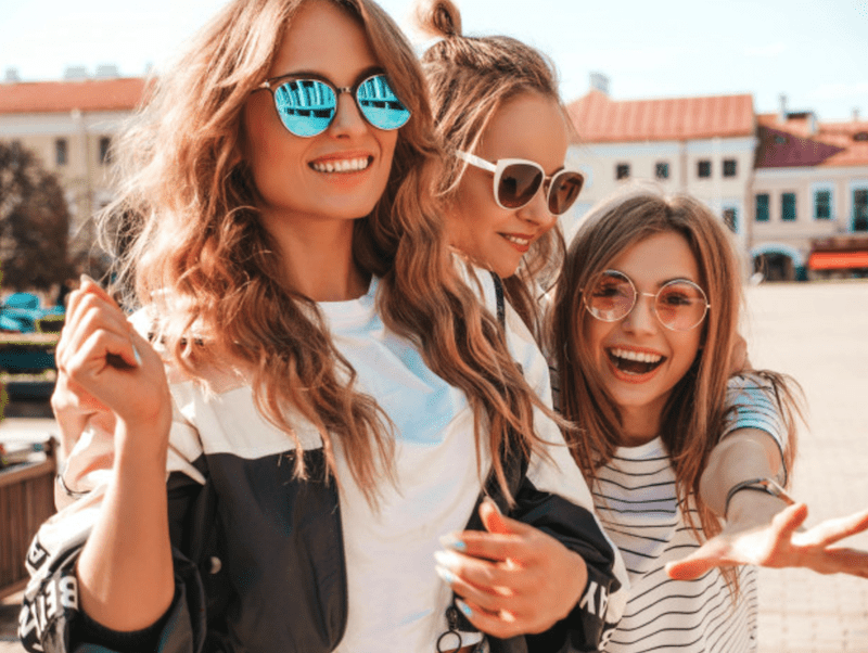 17 Hot Commission Collabs for Rising Influencers and Creators